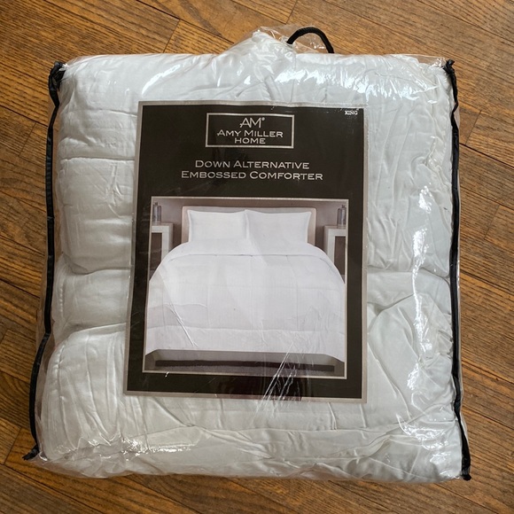 Bedding | King Down Alternative Embossed Comforter | Poshmark